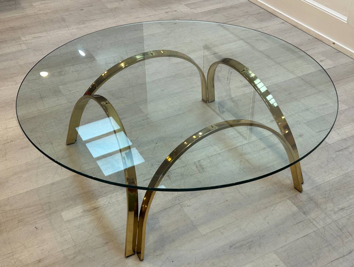 Roger Sprunger brass and glass coffee table – Split Level Modern