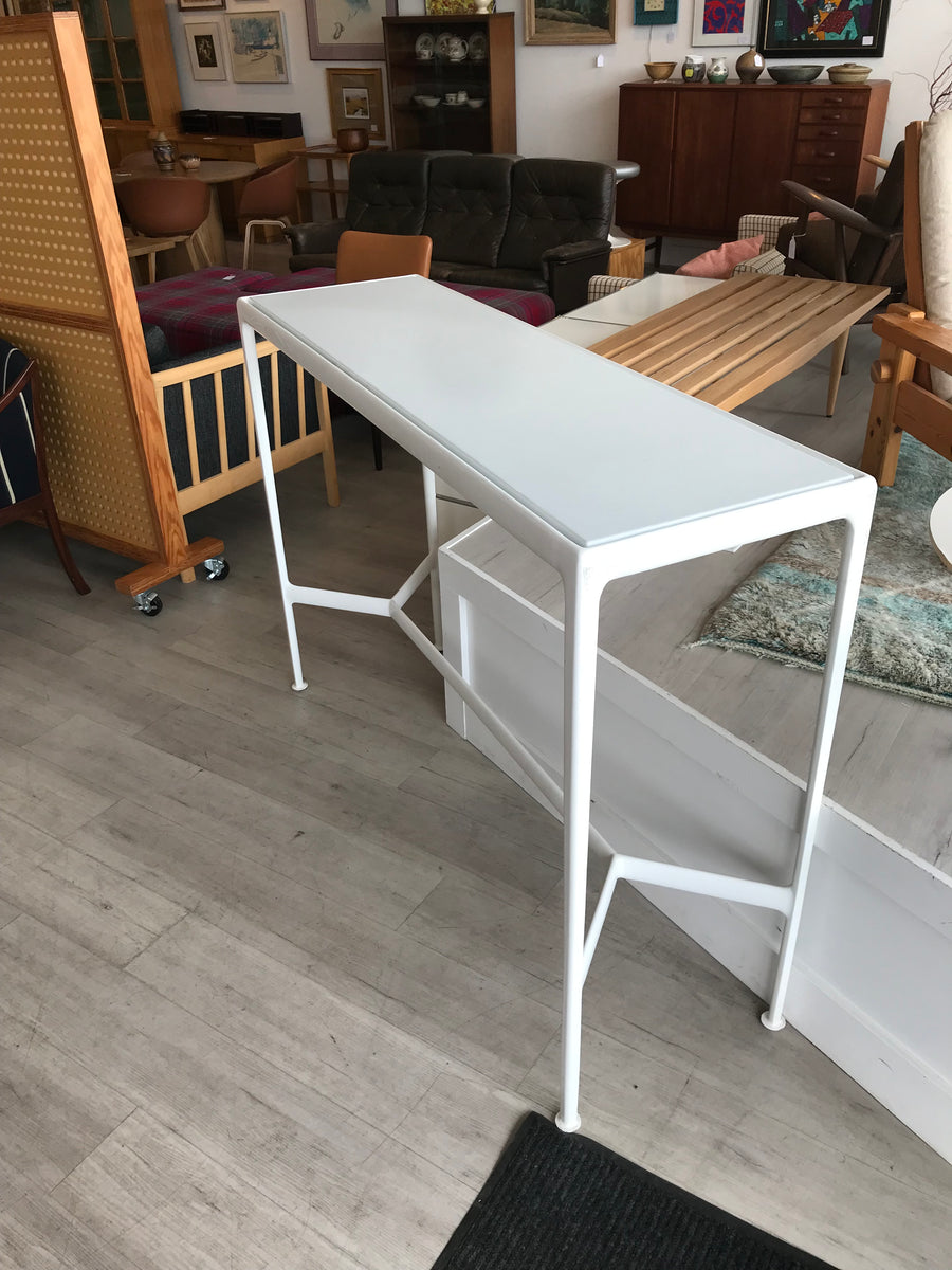 Knoll 1966 Collection High Table – Split Level Modern